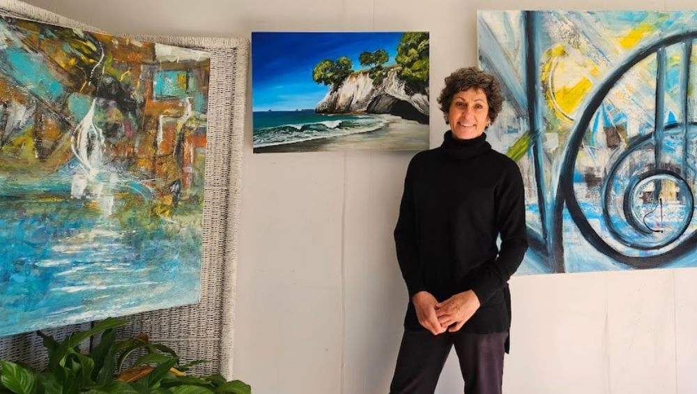 Intuitive & Intelligent - Art is the Teacher - Artist Profile, Leanne Adams